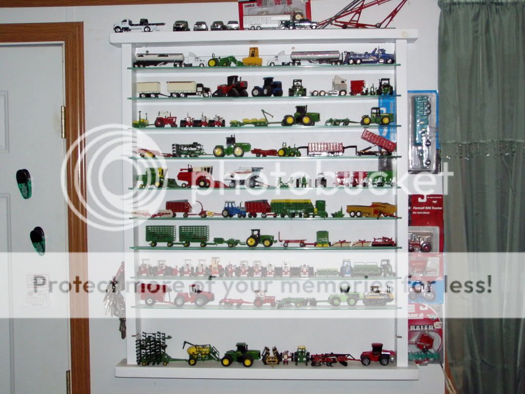 toy tractor display - General Chat - Red Power Magazine Community